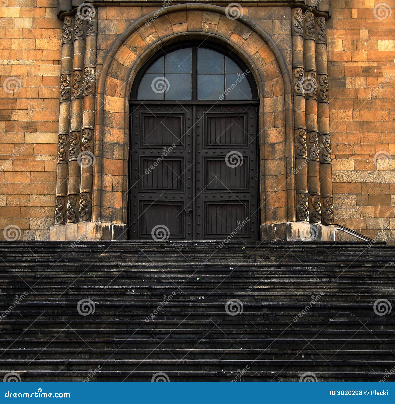 Porta fechada foto de stock. Imagem de tijolos, portas - 3020298