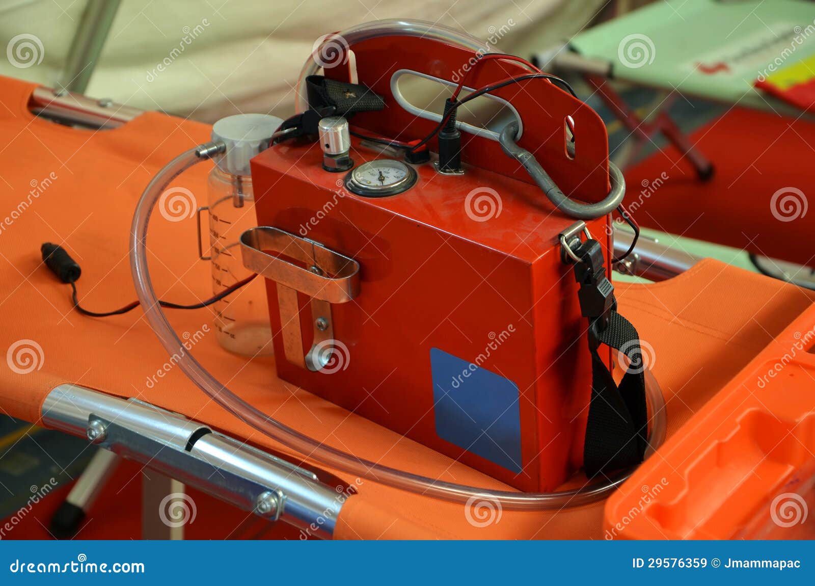 Portable medical suction stock image. Image of device - 29576359