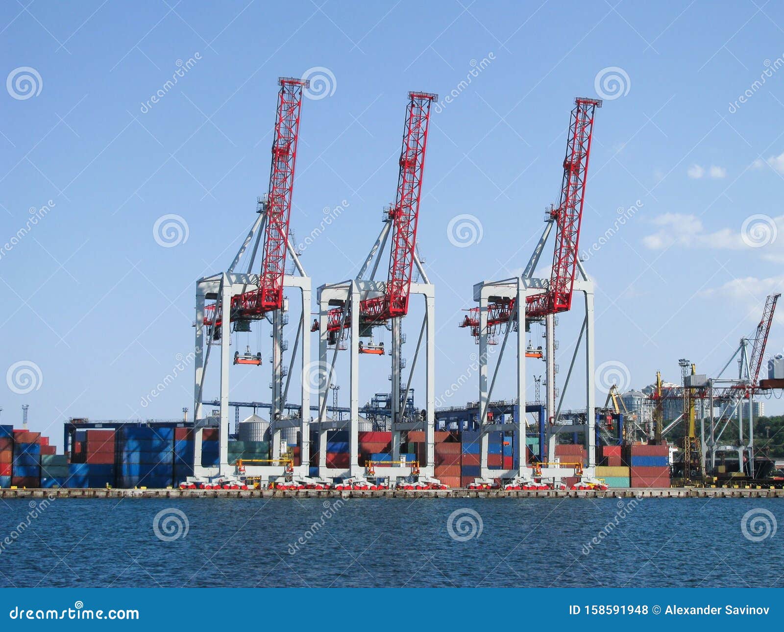 Gantry Container Handlers Awaiting Container Ship Stock Photo - Image ...