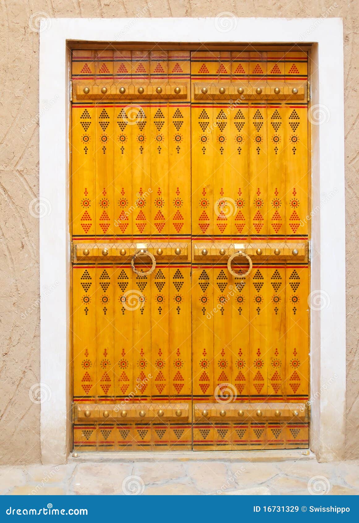 Porte arabe traditionnelle image stock. Image du conception - 16731329