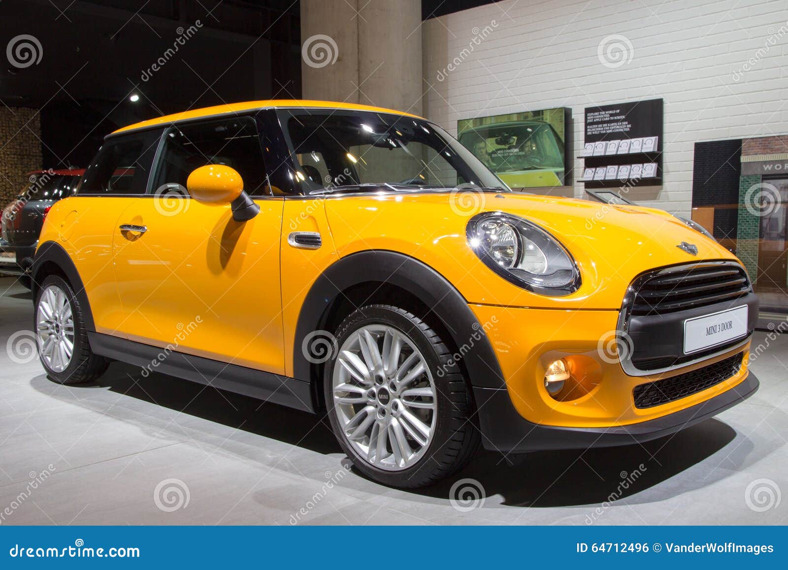 Porte de Mini Cooper 3 photo éditorial. Image du transport - 64712496