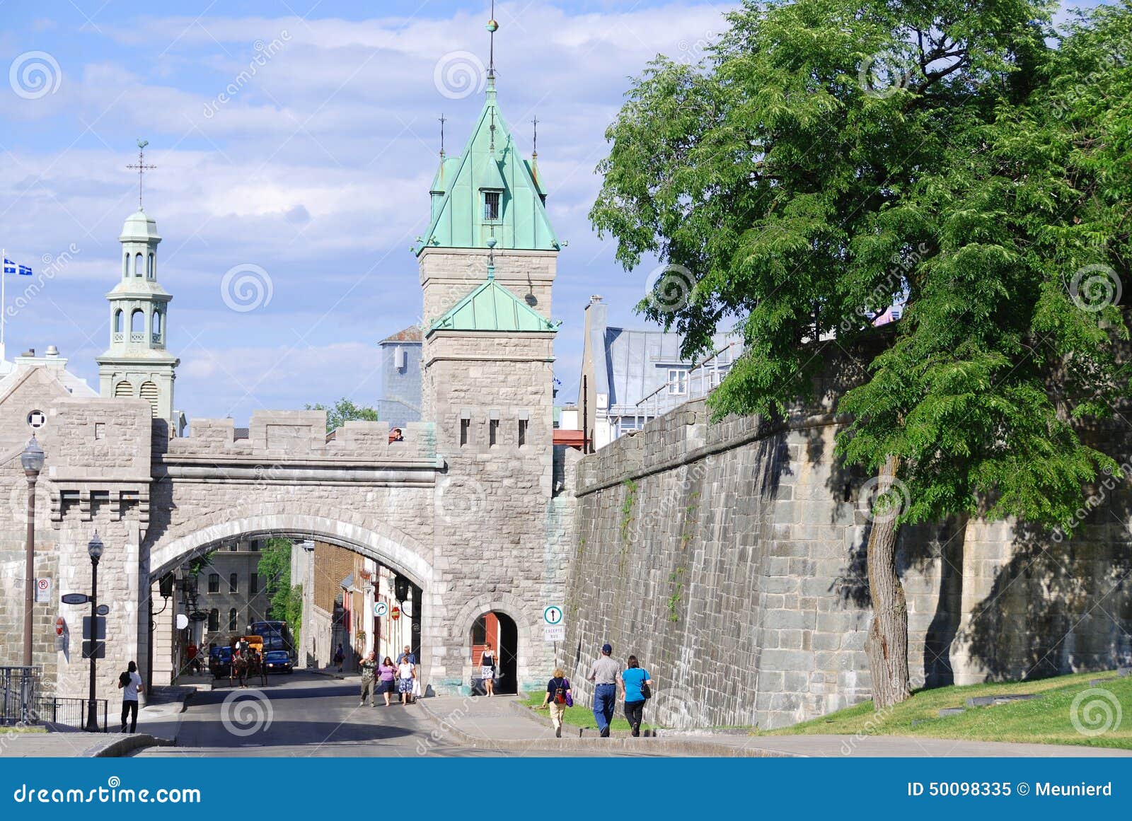Porte de Porte St Louis image éditorial. Image du canada - 50098335