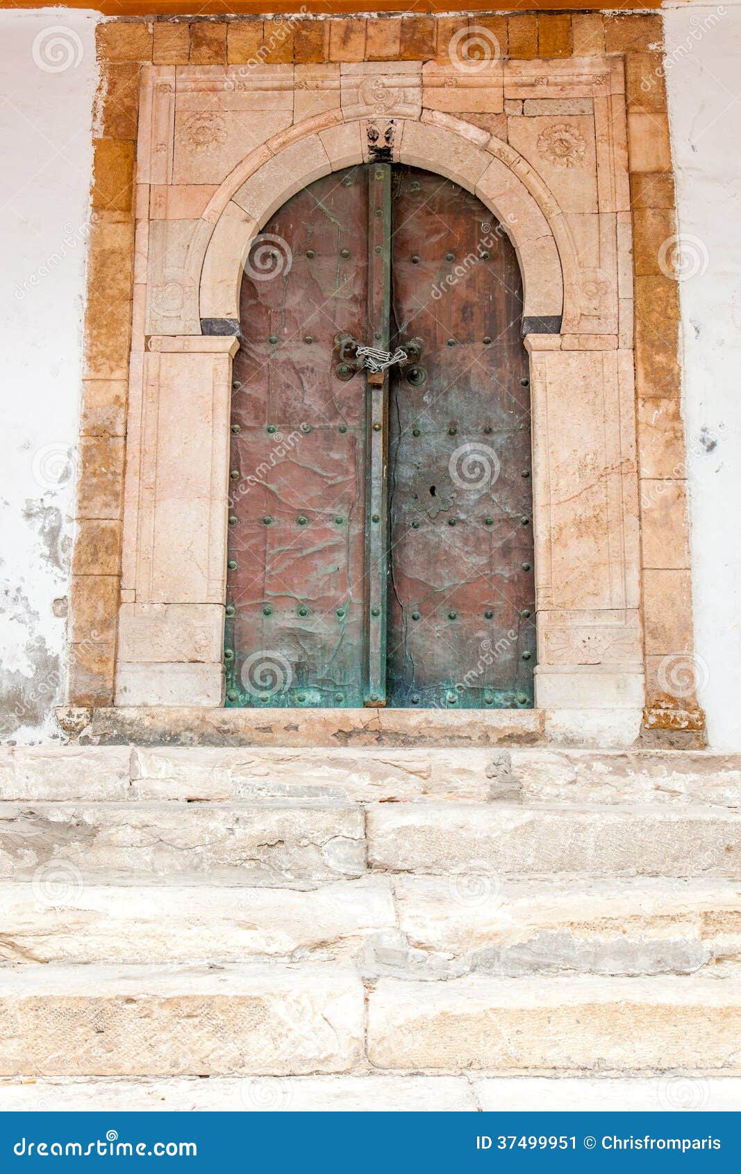 Porte orientale image stock. Image du bleu, tunisie, ethnicité - 37499951