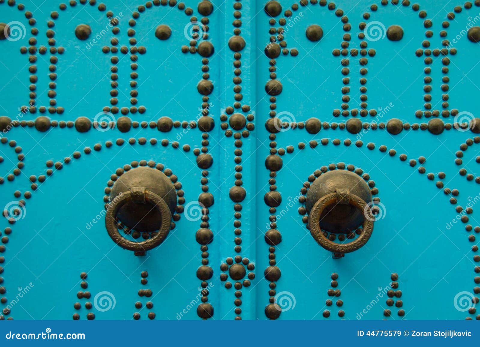Porte orientale image stock. Image du islam, tunisie - 44775579