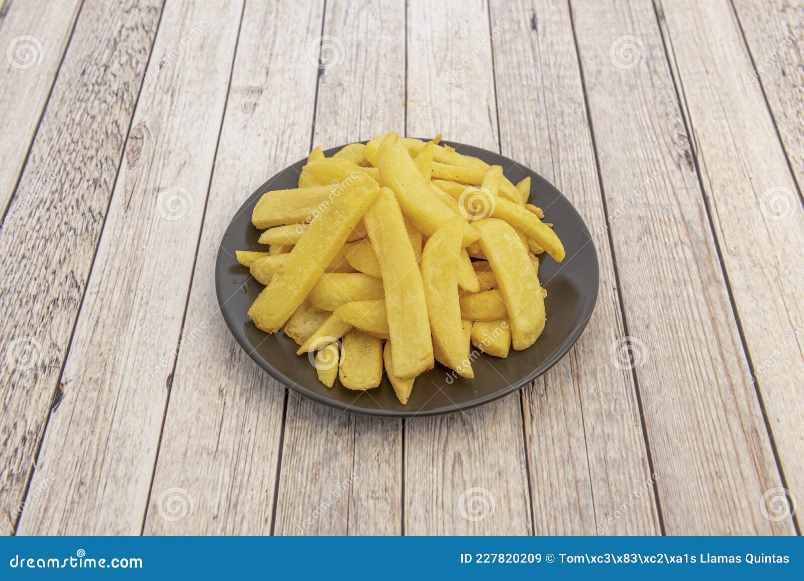 Portion of homemade chips stock image. Image of grilled - 227820209