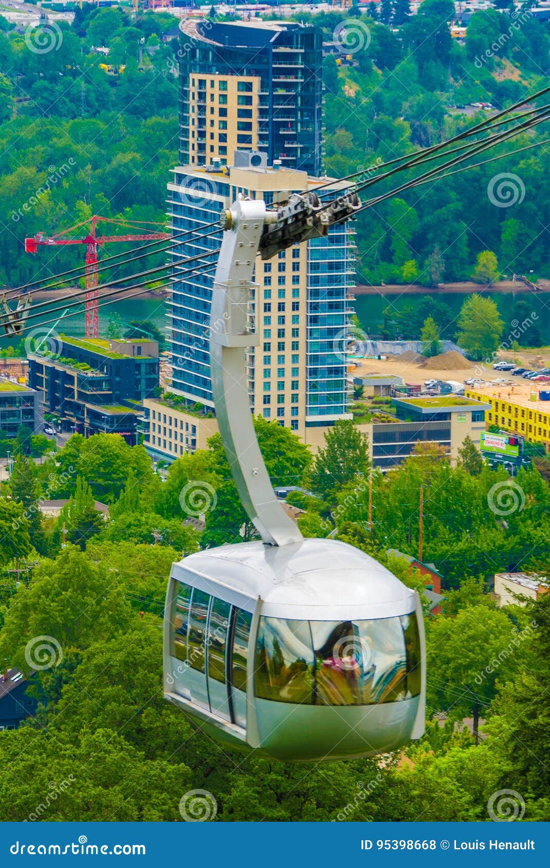 Portland Aerial Tram editorial stock photo. Image of technology - 95398668