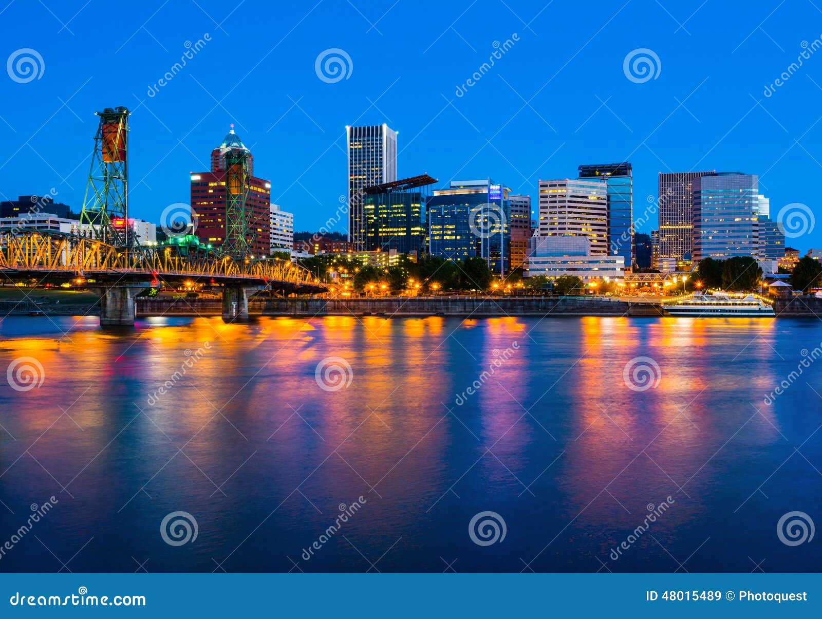 Portland Oregon stock image. Image of evening, boat, columbia - 48015489