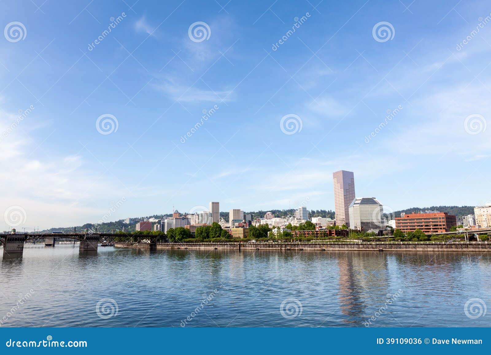 Portland, Oregon skyline stock photo. Image of architecture - 39109036