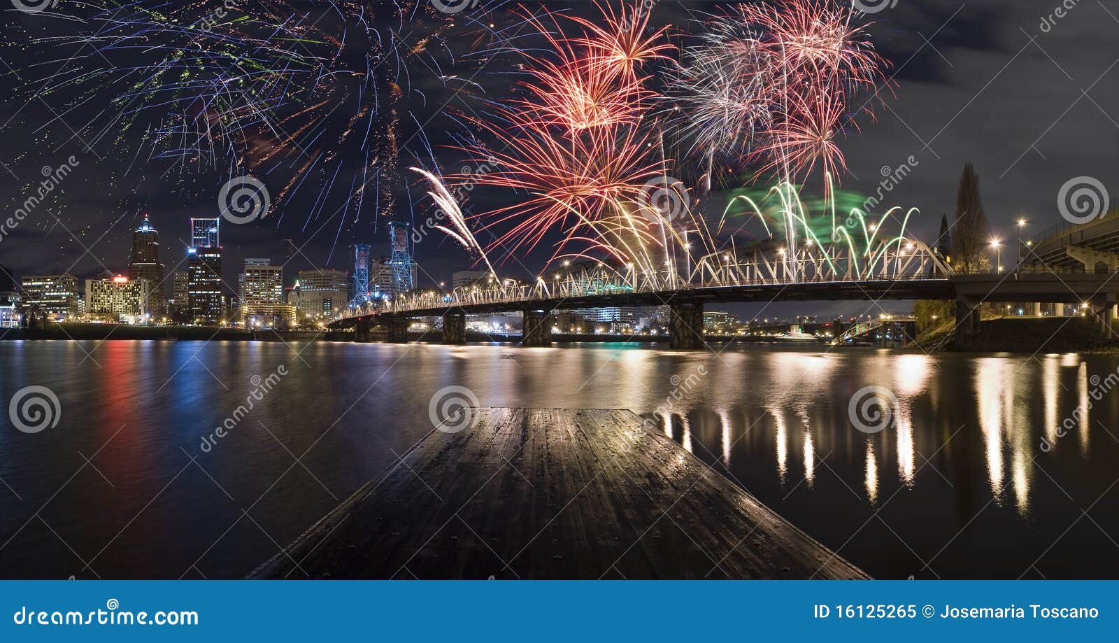 Portland Oregon, USA Fireworks. Stock Image - Image of bridge, downtown ...