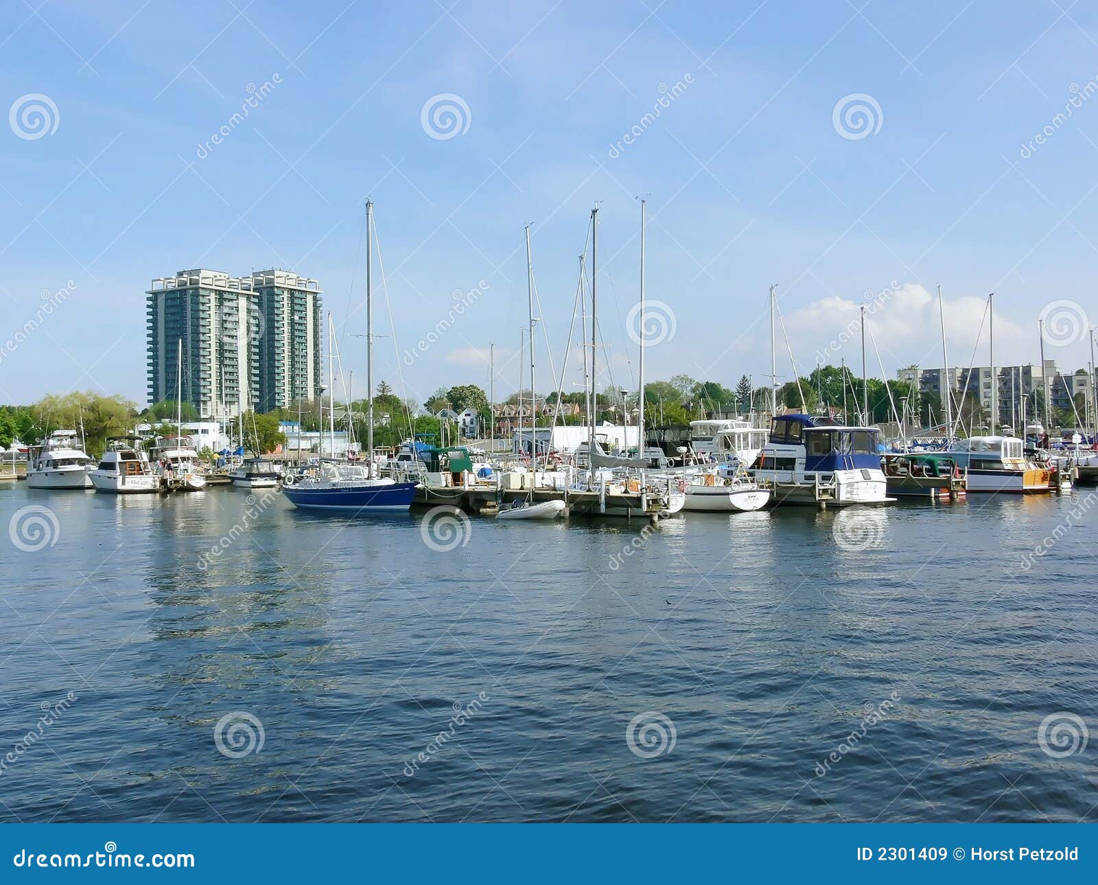 Porto de Hamilton imagem de stock. Imagem de lago, marinheiro - 2301409