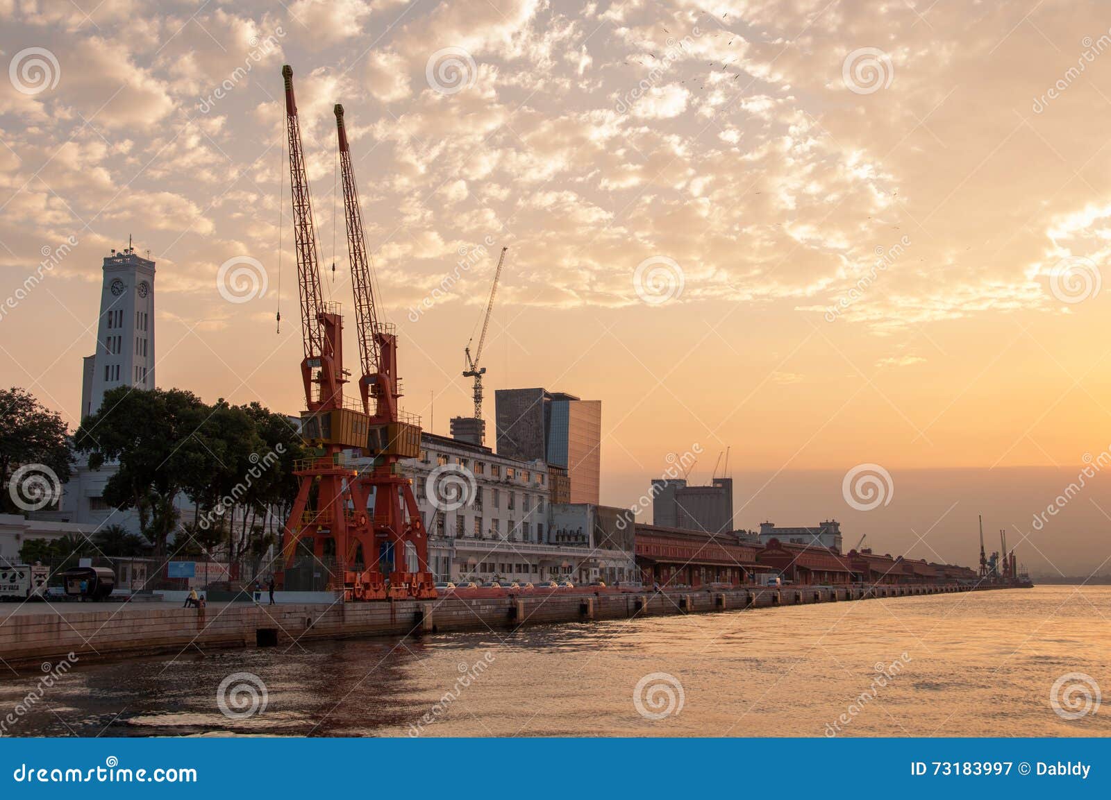 Porto de Rio de janeiro fotografia editorial. Imagem de cais - 73183997