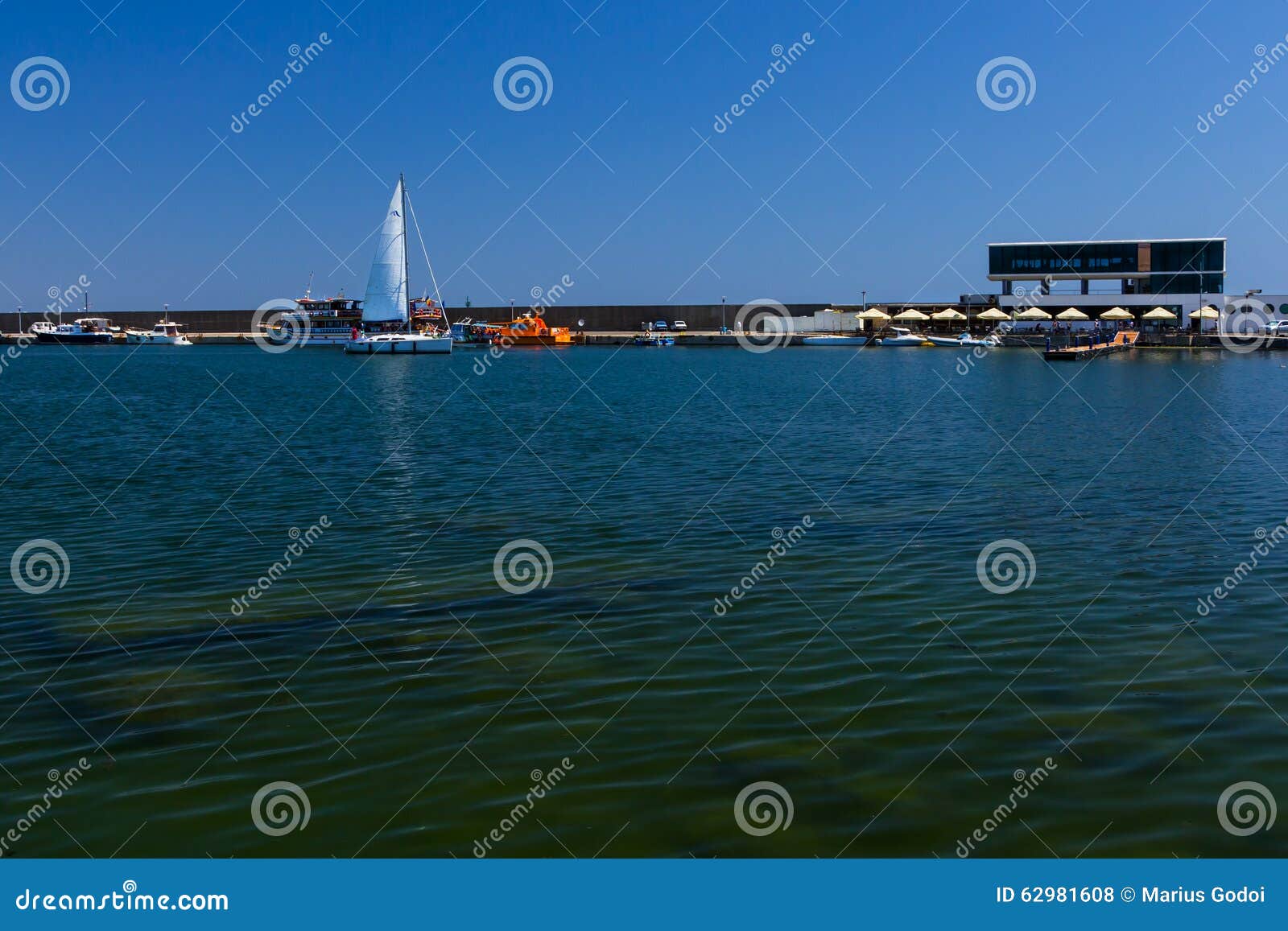 Porto Di Tomis in Costanza Romania Fotografia Stock - Immagine di ...
