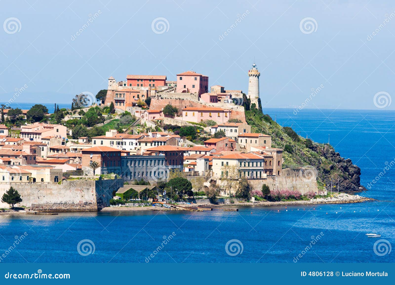 Portoferraio, Isla De Elba, Italia. Foto de archivo - Imagen de agua ...