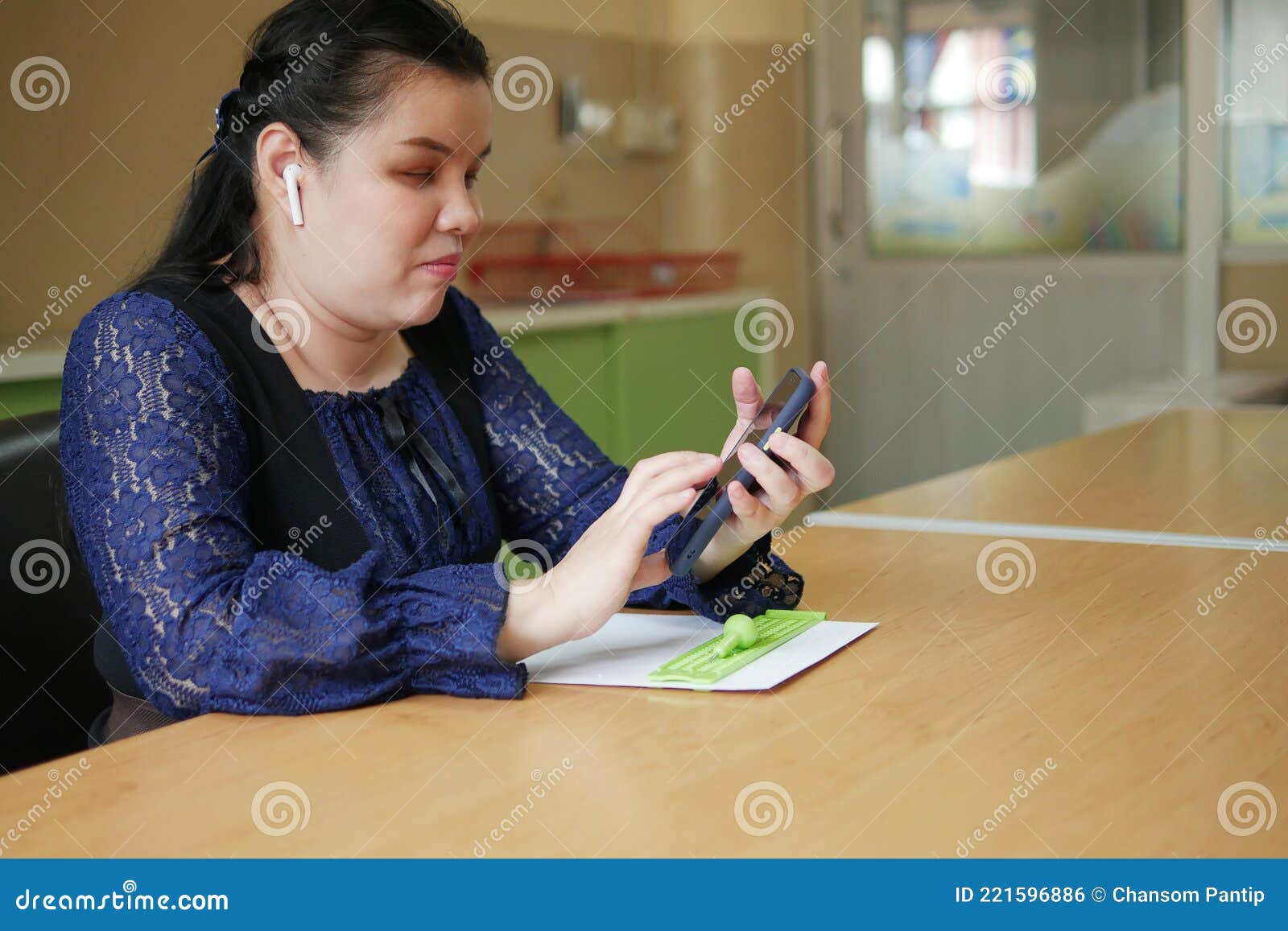 Portrait of Asian Blind Person Woman in Wireless Earphones Using Smart ... Portrait of Asian Blind Person Woman in Wireless Earphones Using Smart ...