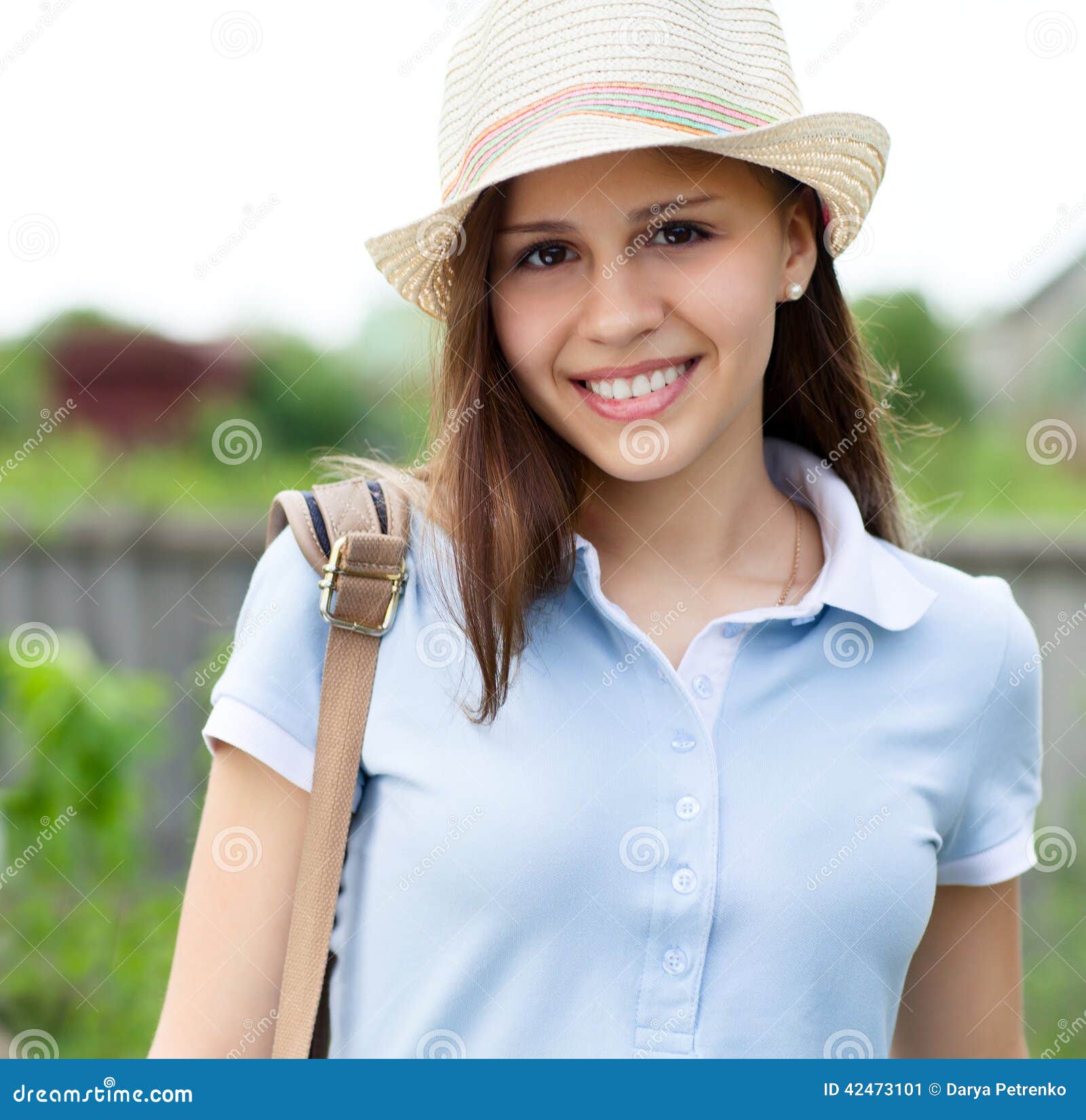 Portrait of a Beautiful Happy Teen Girl Stock Image - Image of city ... Portrait of a Beautiful Happy Teen Girl Stock Image - Image of city ...