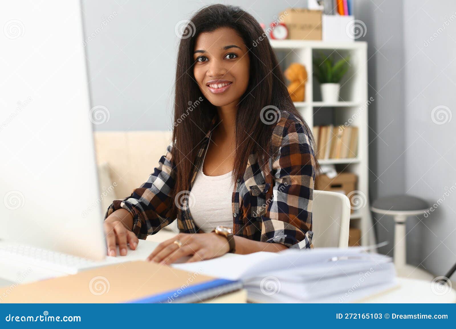 Portrait of Beautiful Smiling African American Office Worker Sitting at ...