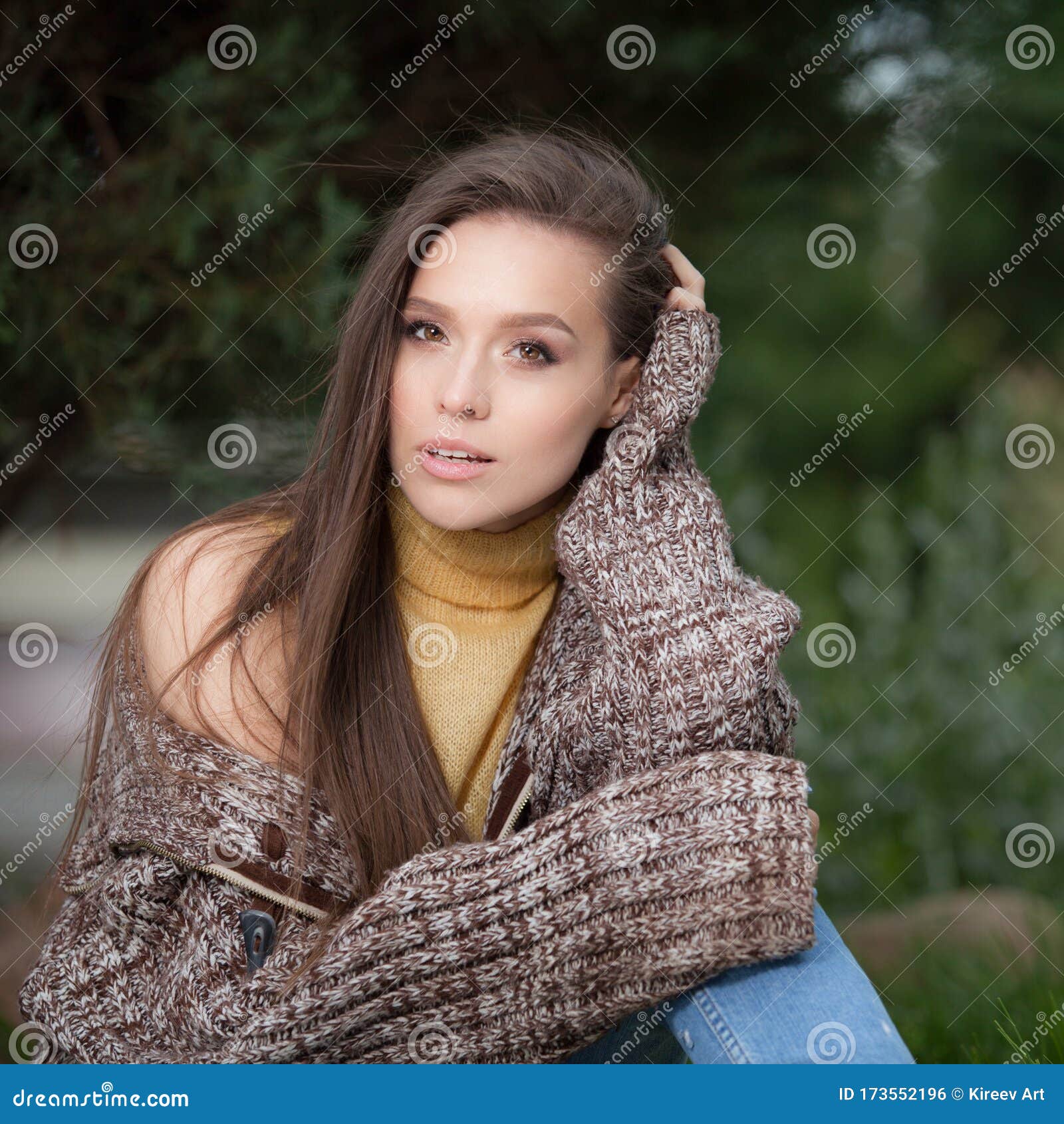 Portrait of Beautiful Young Girl Posing Outside. Stock Photo - Image of ...