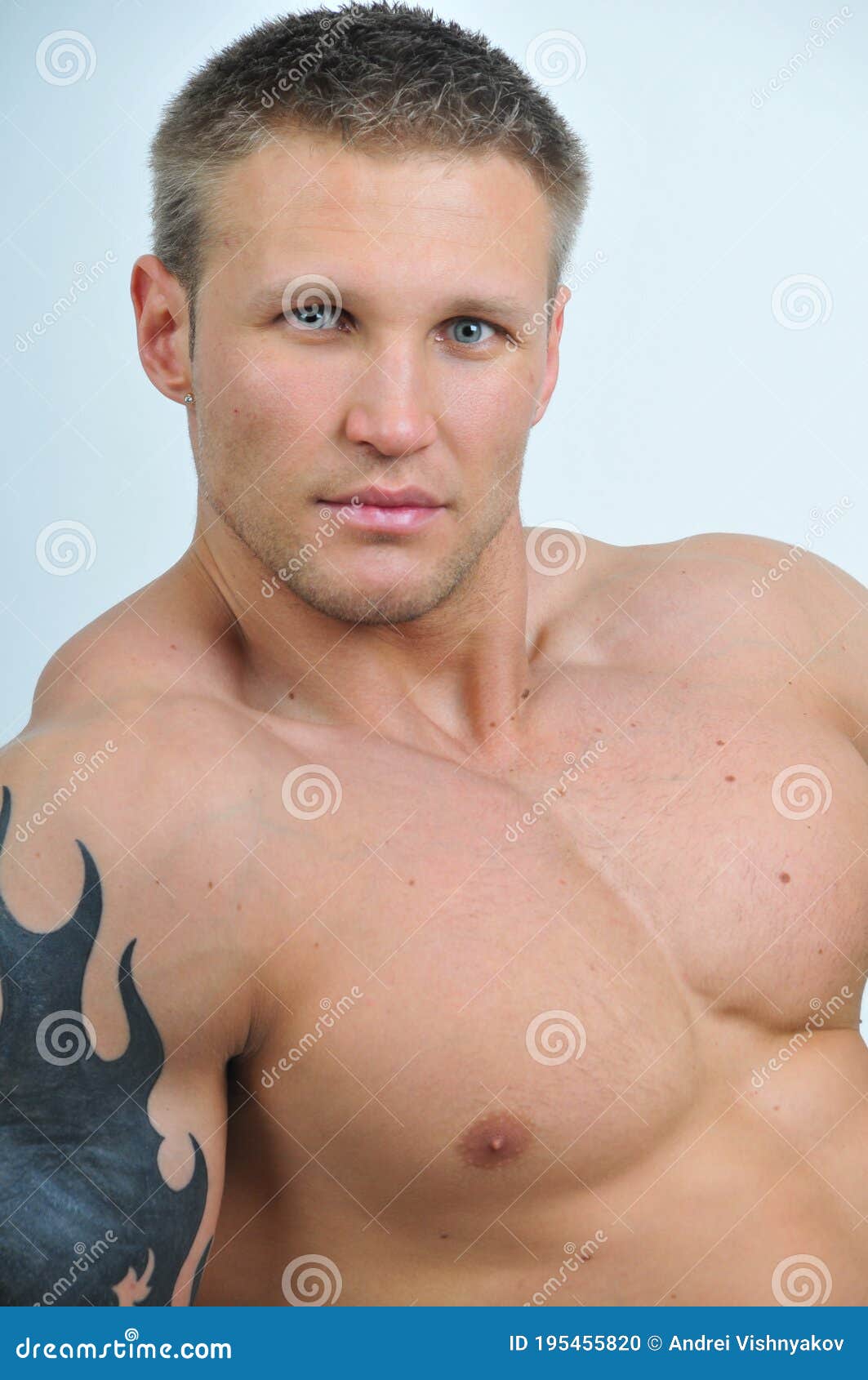 Portrait of bodybuilder stock photo. Image of crime - 195455820