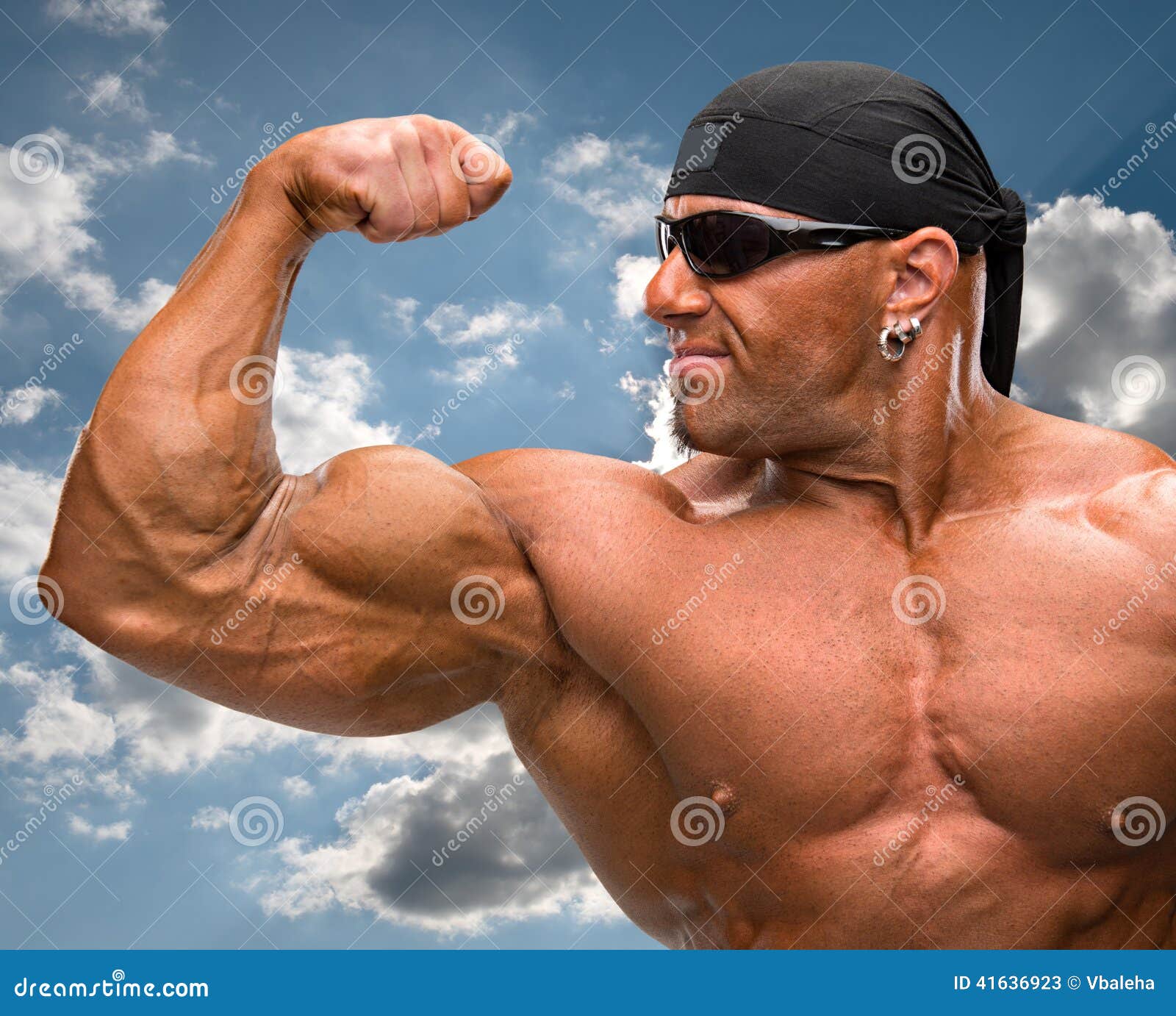 Portrait of bodybuilder stock image. Image of flexing - 41636923