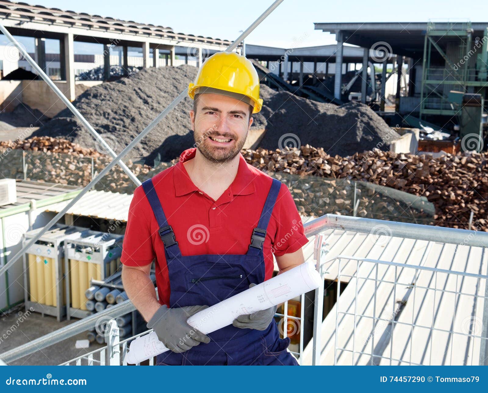 Portrait D'ouvrier Sur Le Chantier Photo stock - Image du papiers ...