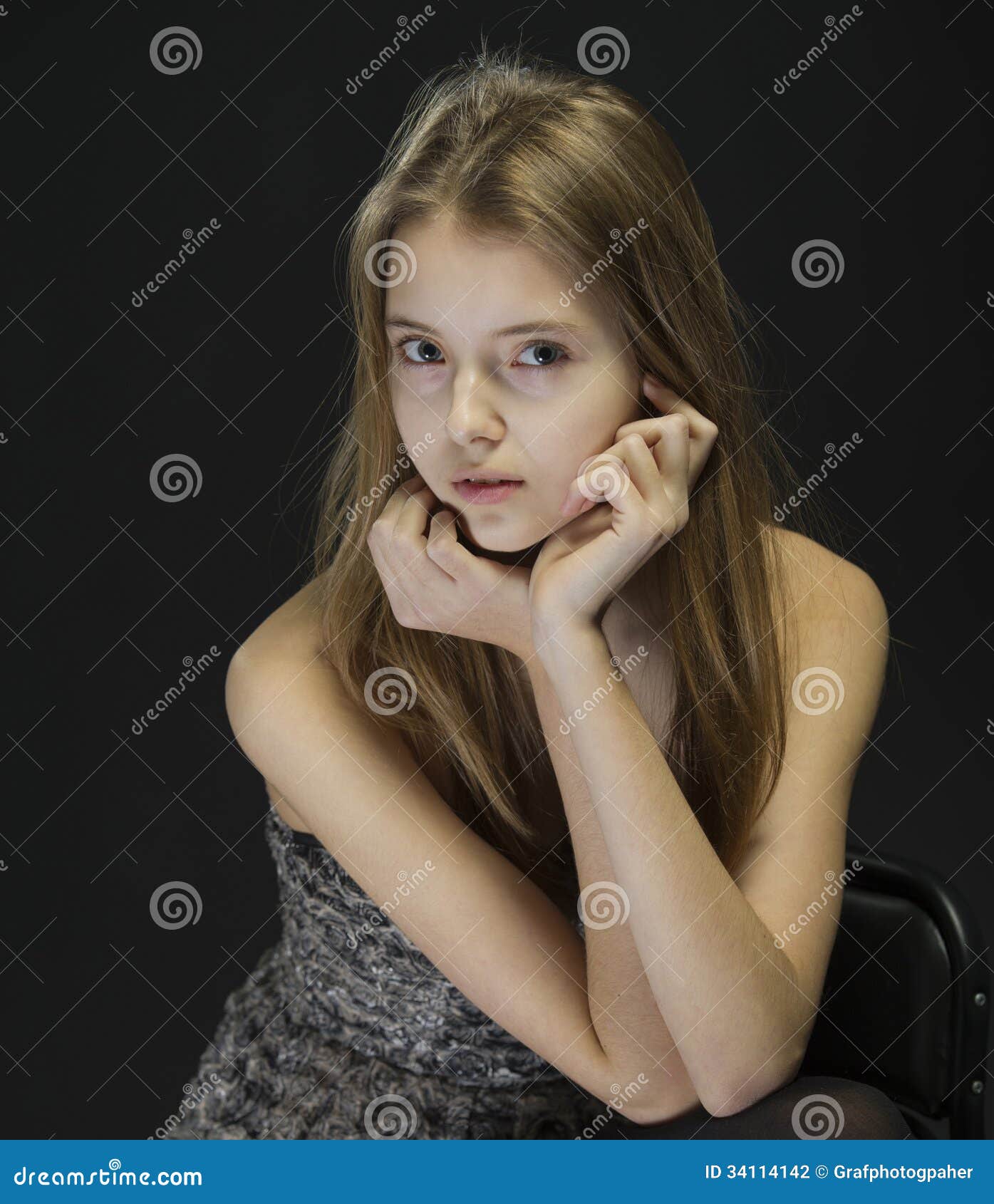 Portrait de jeune fille photo stock. Image du fille, propre - 34114142