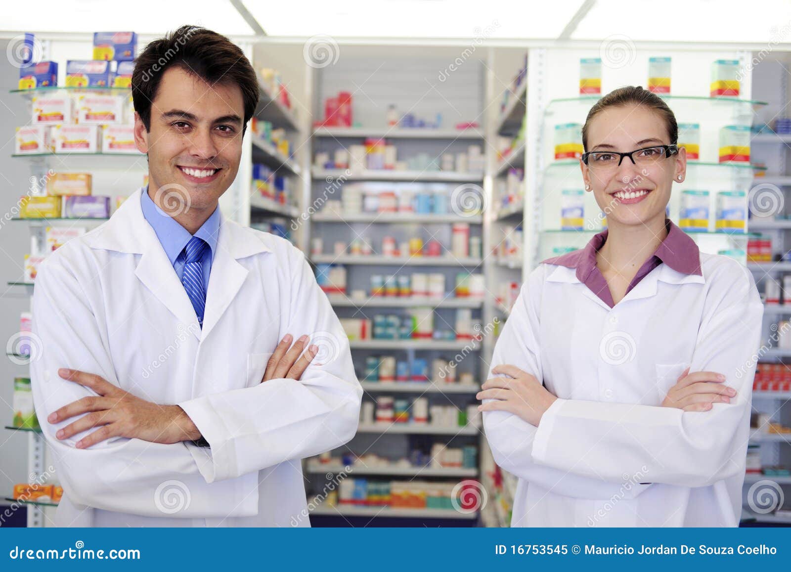 Portrait Der Apotheker an Der Apotheke Stockbild - Bild von person ...
