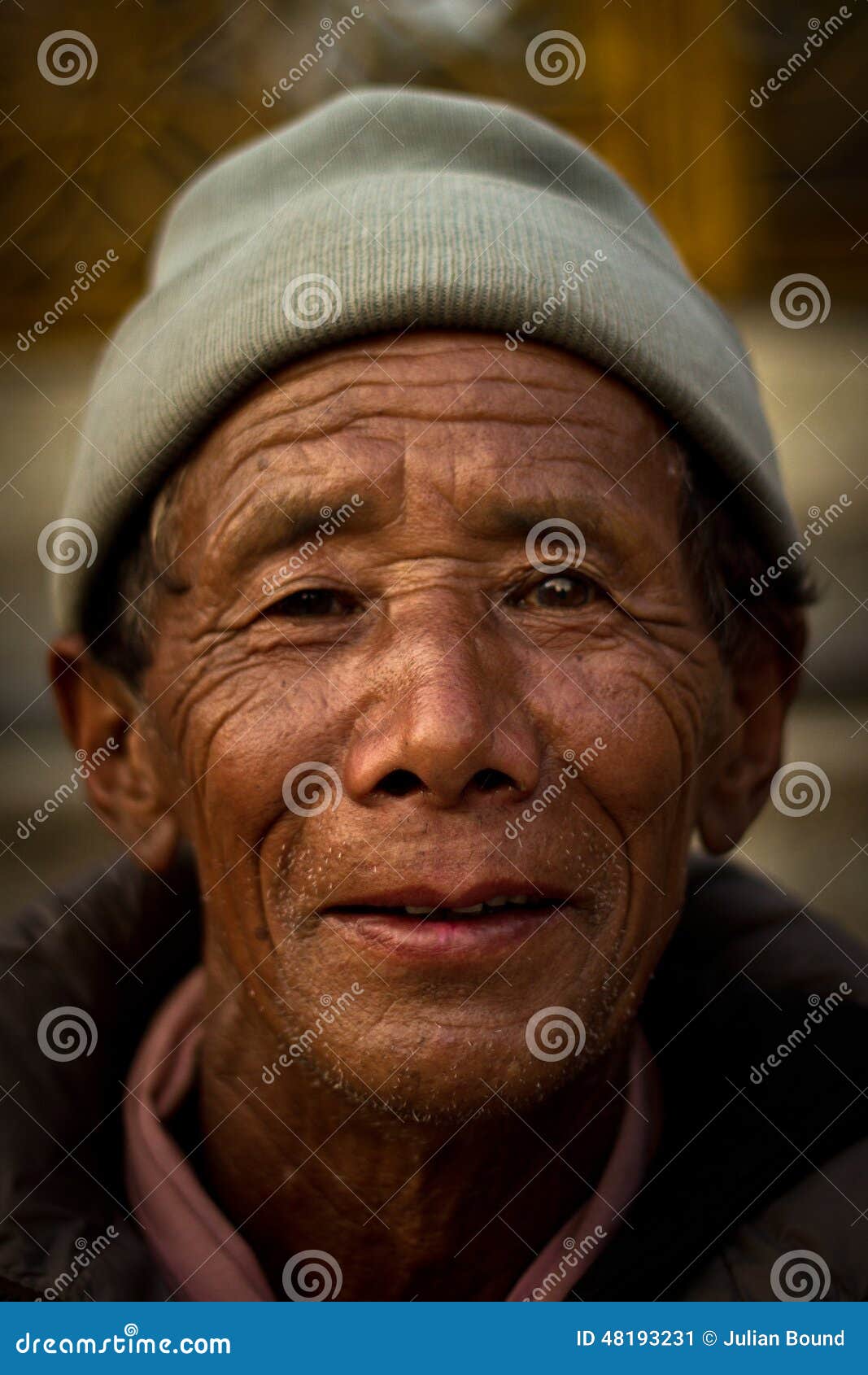 Portrait of a Devotee at Mahabodhi Temple in Bodh Gaya, India Editorial ...