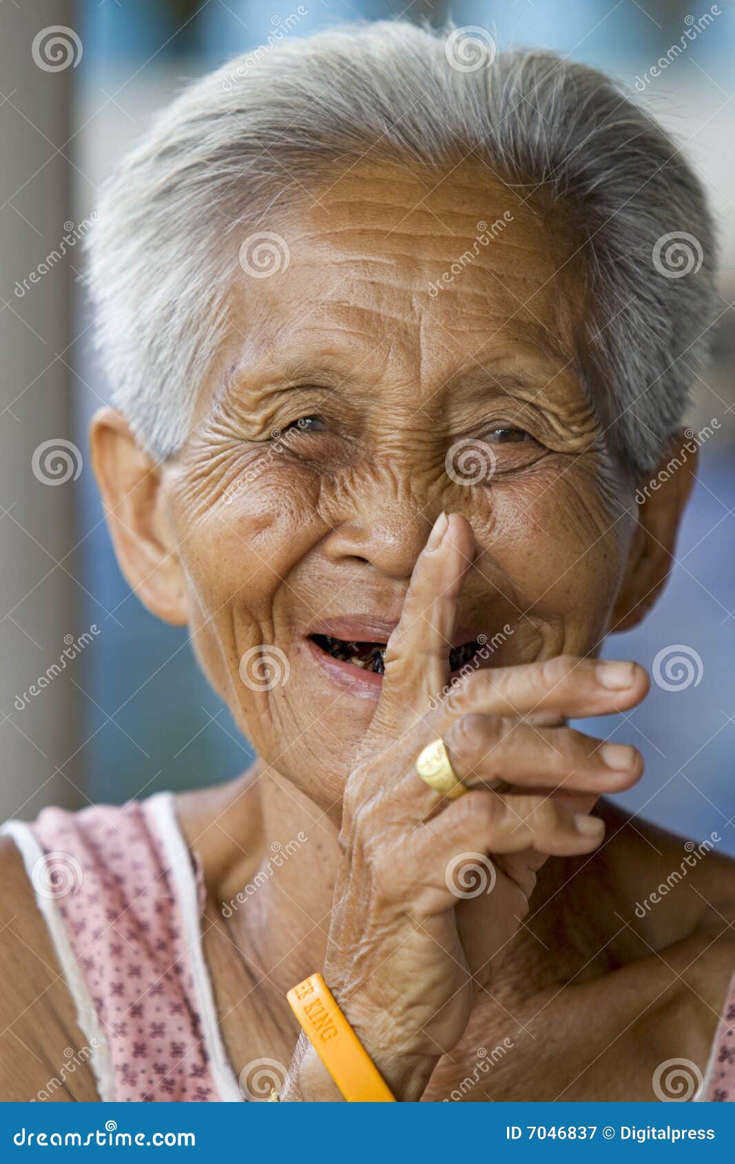 Portrait Eines Alten Asiaten Stockbild - Bild von falten, pensionär ...