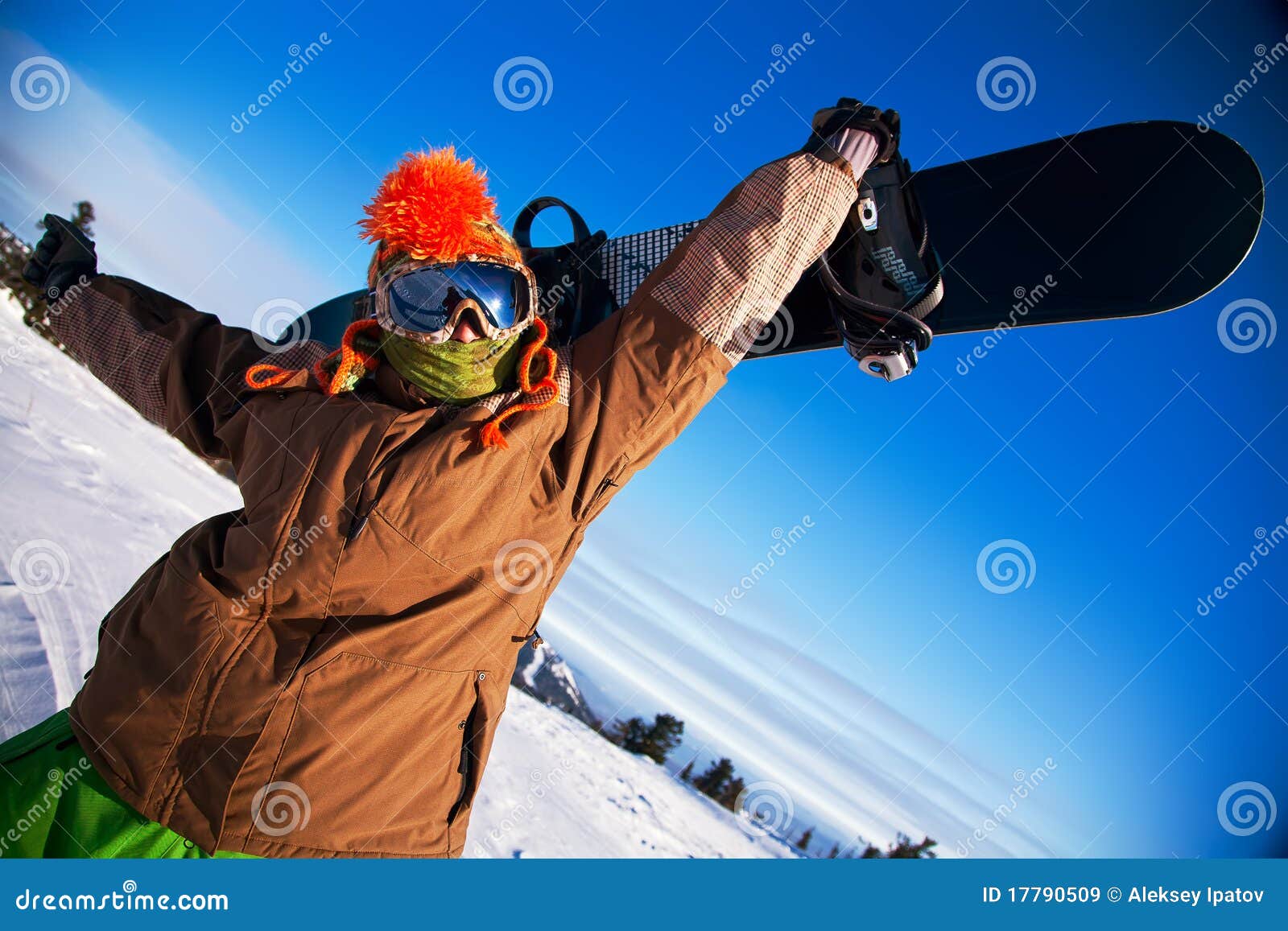 Portrait Eines Mannes Mit Dem Snowboard Stockbild - Bild von kostgänger ...