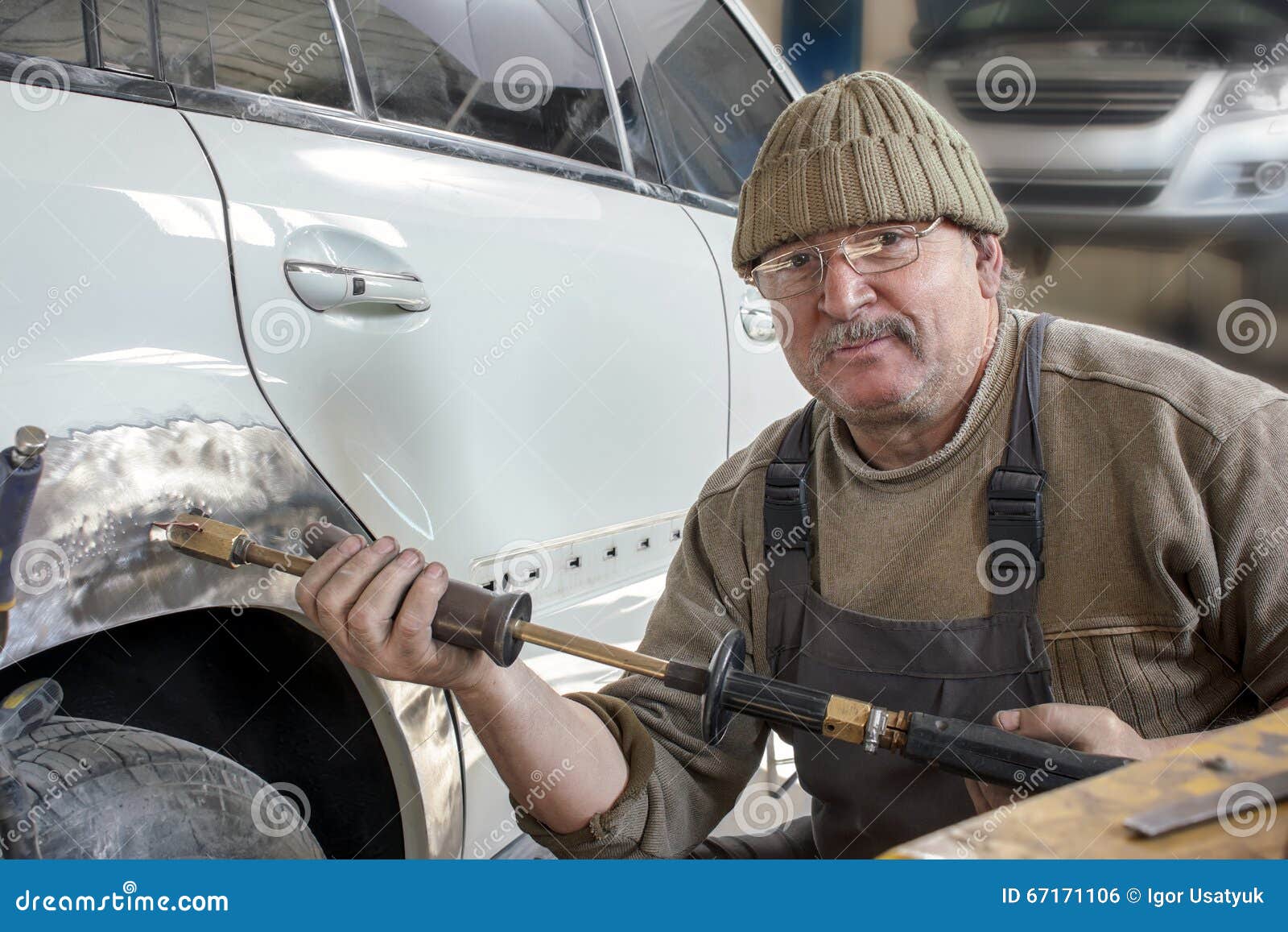 Portrait of an Elderly Mechanic Stock Photo - Image of hobby ...
