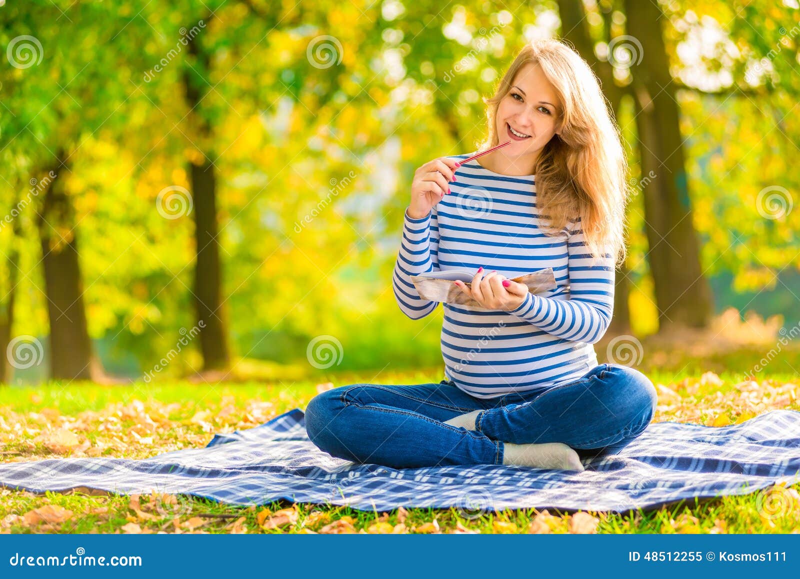 Portrait expectant mother stock image. Image of love - 48512255