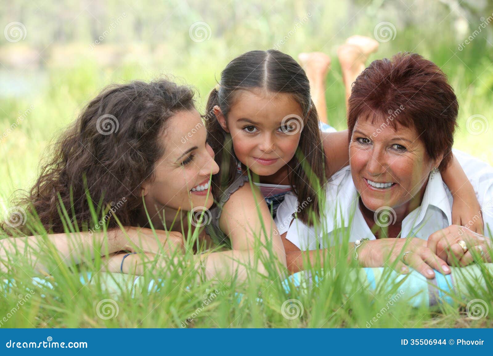 Portrait of 3 generations stock photo. Image of grass - 35506944