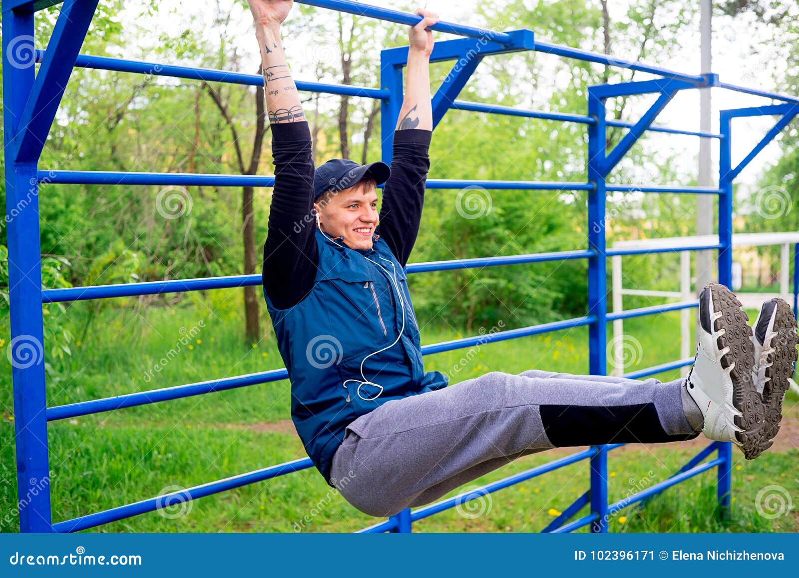 Guy working out outside stock image. Image of fitness - 102396171