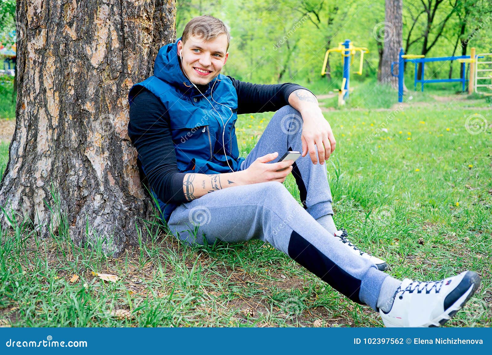 Guy working out outside stock photo. Image of exercise - 102397562