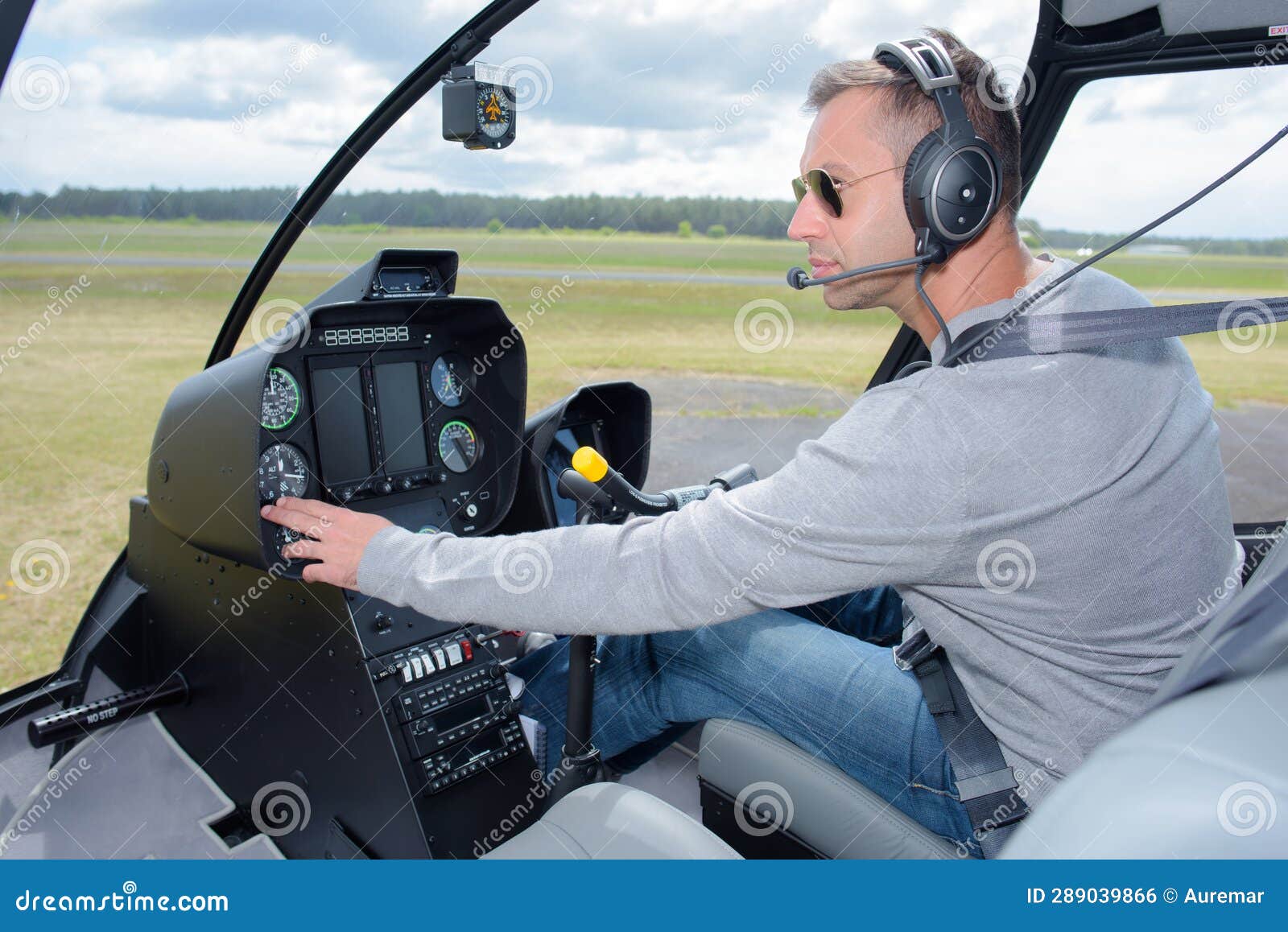 Portrait happy pilot stock photo. Image of gauges, instruments - 289039866