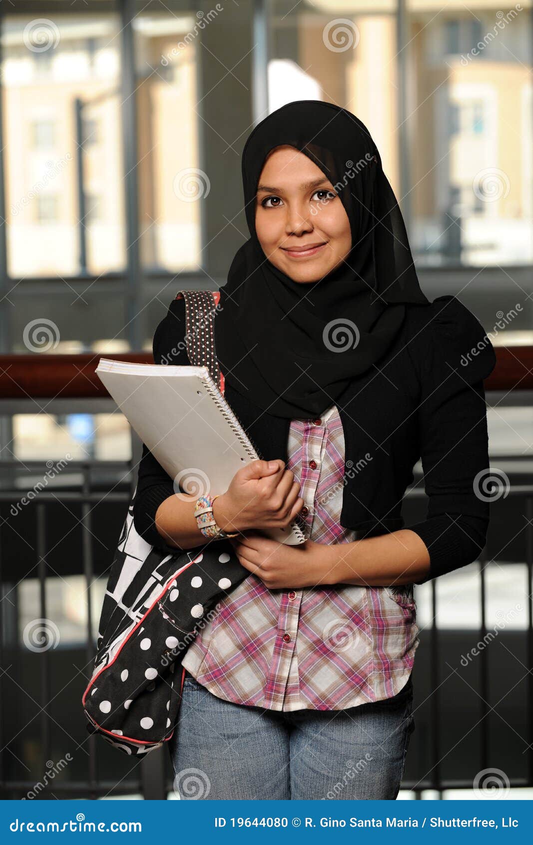 Portrait of Islamic Student Stock Photo - Image of veil, malaysian ...