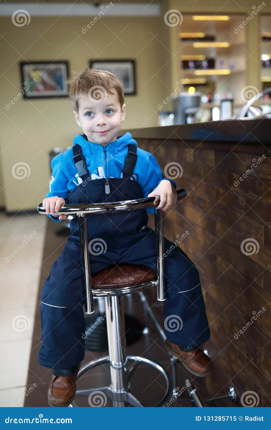Portrait of kid at bar stock image. Image of indoor - 131285715