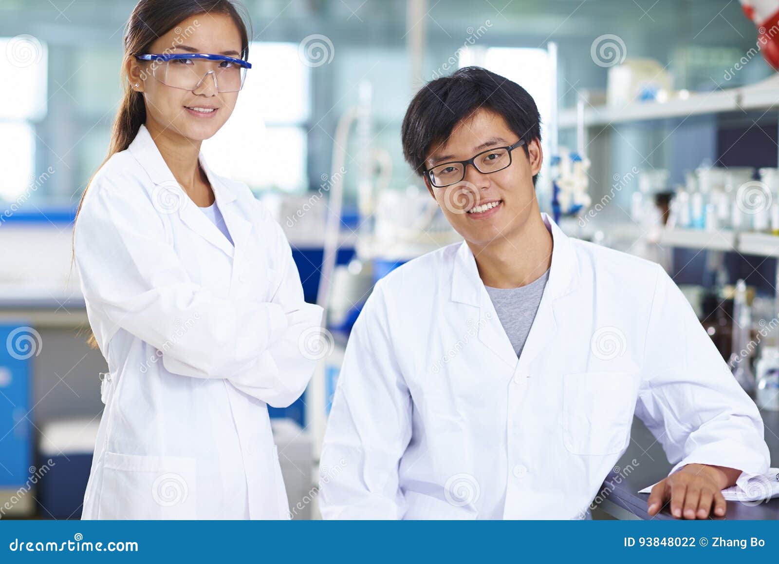 Portrait of Laboratory Scientist in the Lab Stock Photo - Image of ...