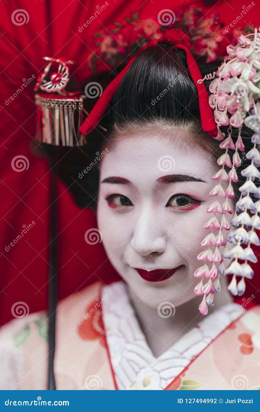 Portrait of a Maiko Geisha in Gion Kyoto Stock Photo - Image of clothes ... Portrait of a Maiko Geisha in Gion Kyoto Stock Photo - Image of clothes ...