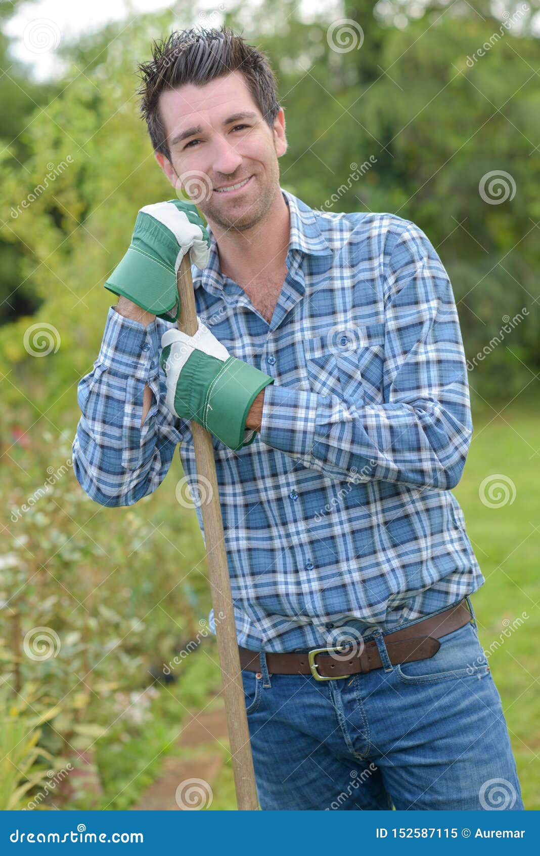 Portrait male gardener stock image. Image of lawn, tool - 152587115