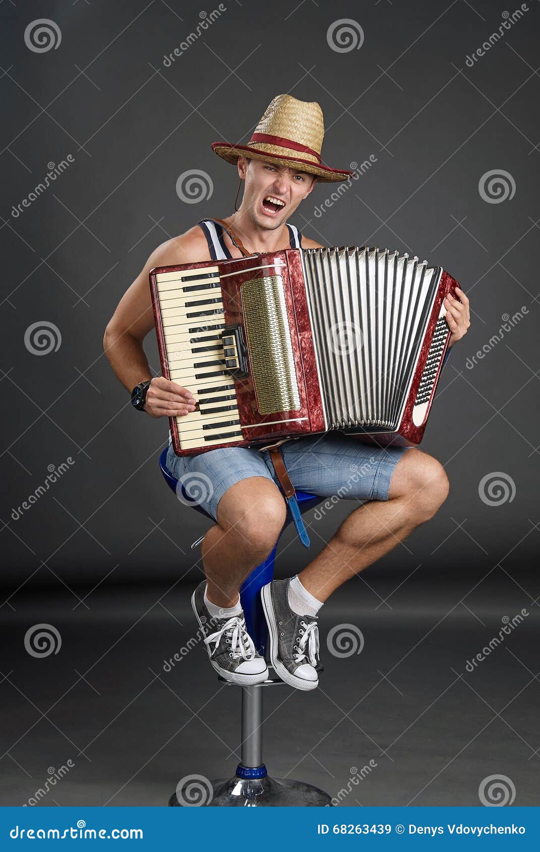 Portrait of a Man in Straw Hat Stock Image - Image of male, concert ...