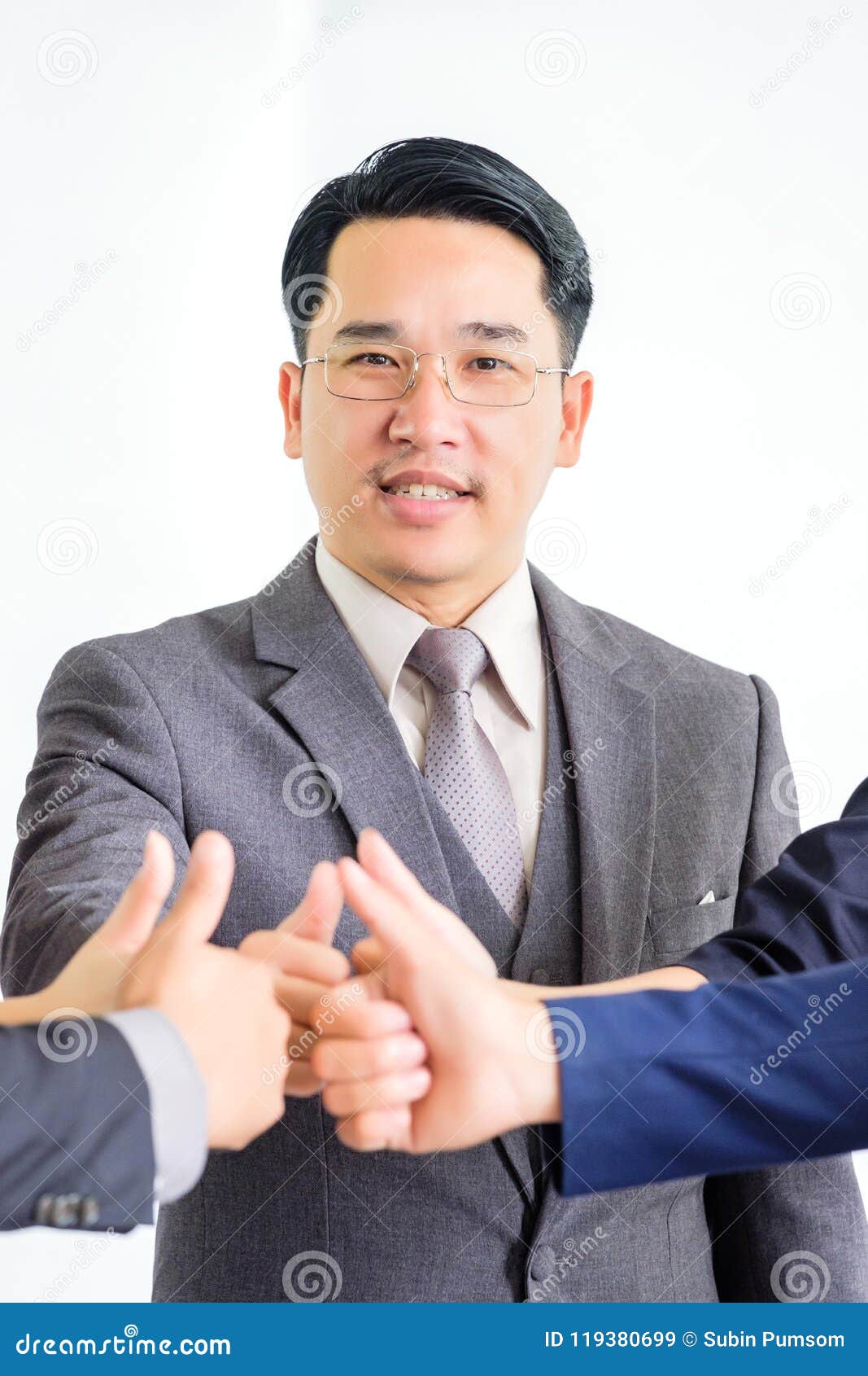 Portrait Multiracial Businesspeople Brainstorming in Meeting Stock ... Portrait Multiracial Businesspeople Brainstorming in Meeting Stock ...