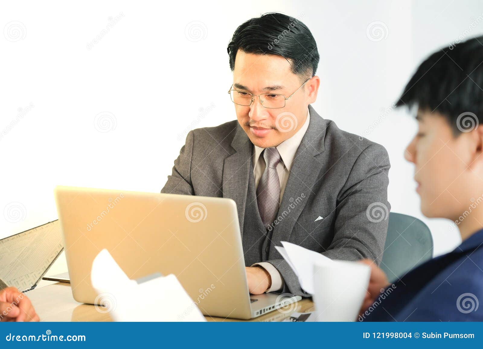 Portrait Multiracial Businesspeople Brainstorming in Meeting Stock ... Portrait Multiracial Businesspeople Brainstorming in Meeting Stock ...