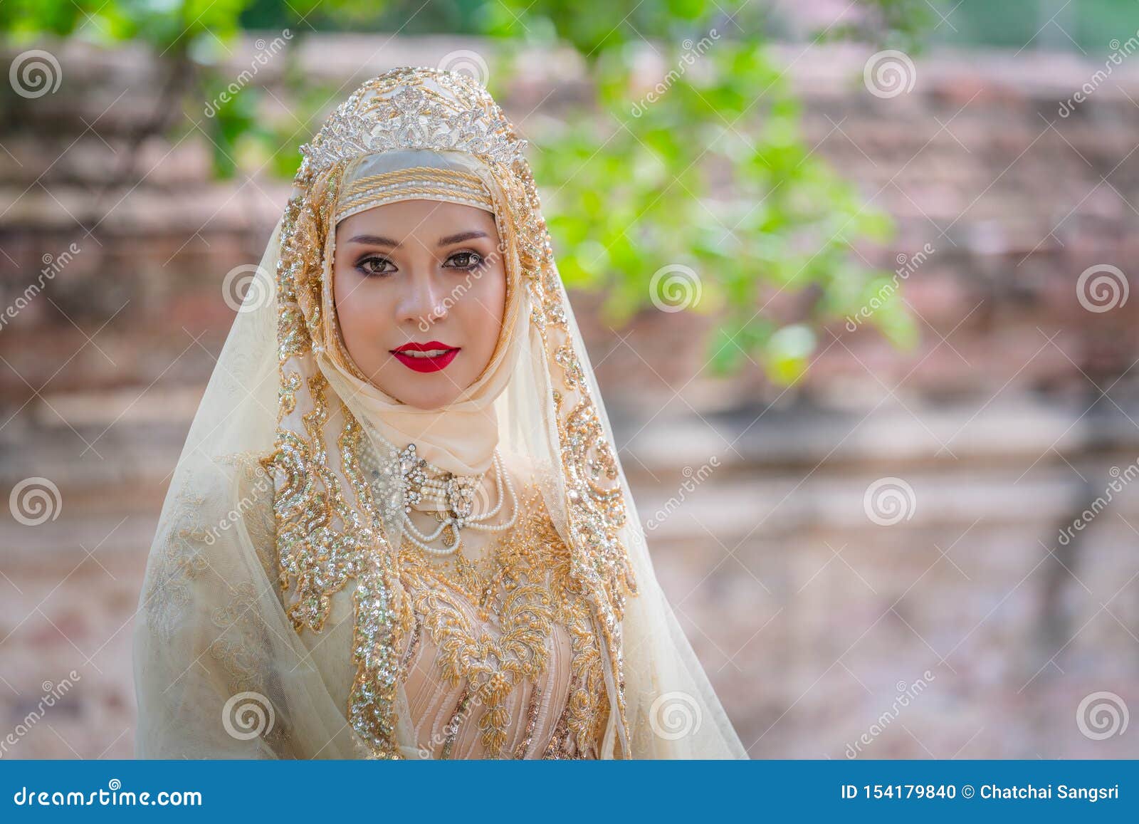 Portrait Muslim Bride Posing Stock Photo - Image of beauty, islam ...