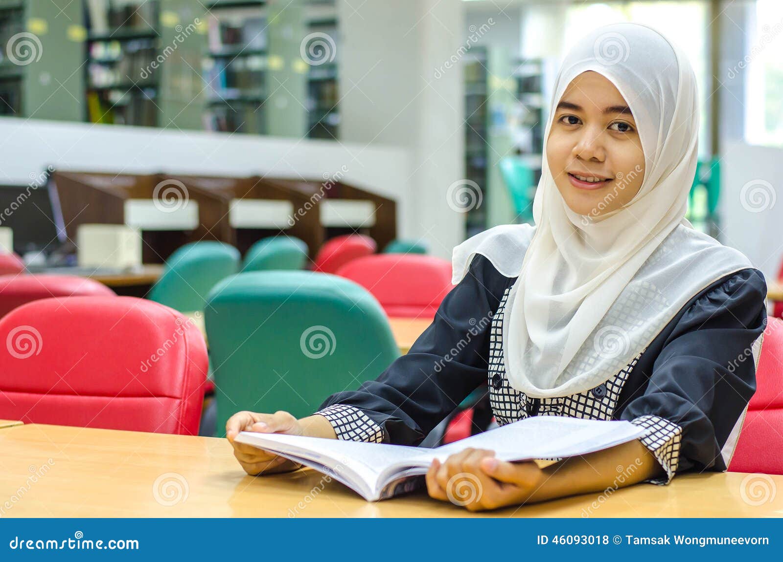 Portrait of Muslim in the Library Stock Photo - Image of girl, muslimah ...