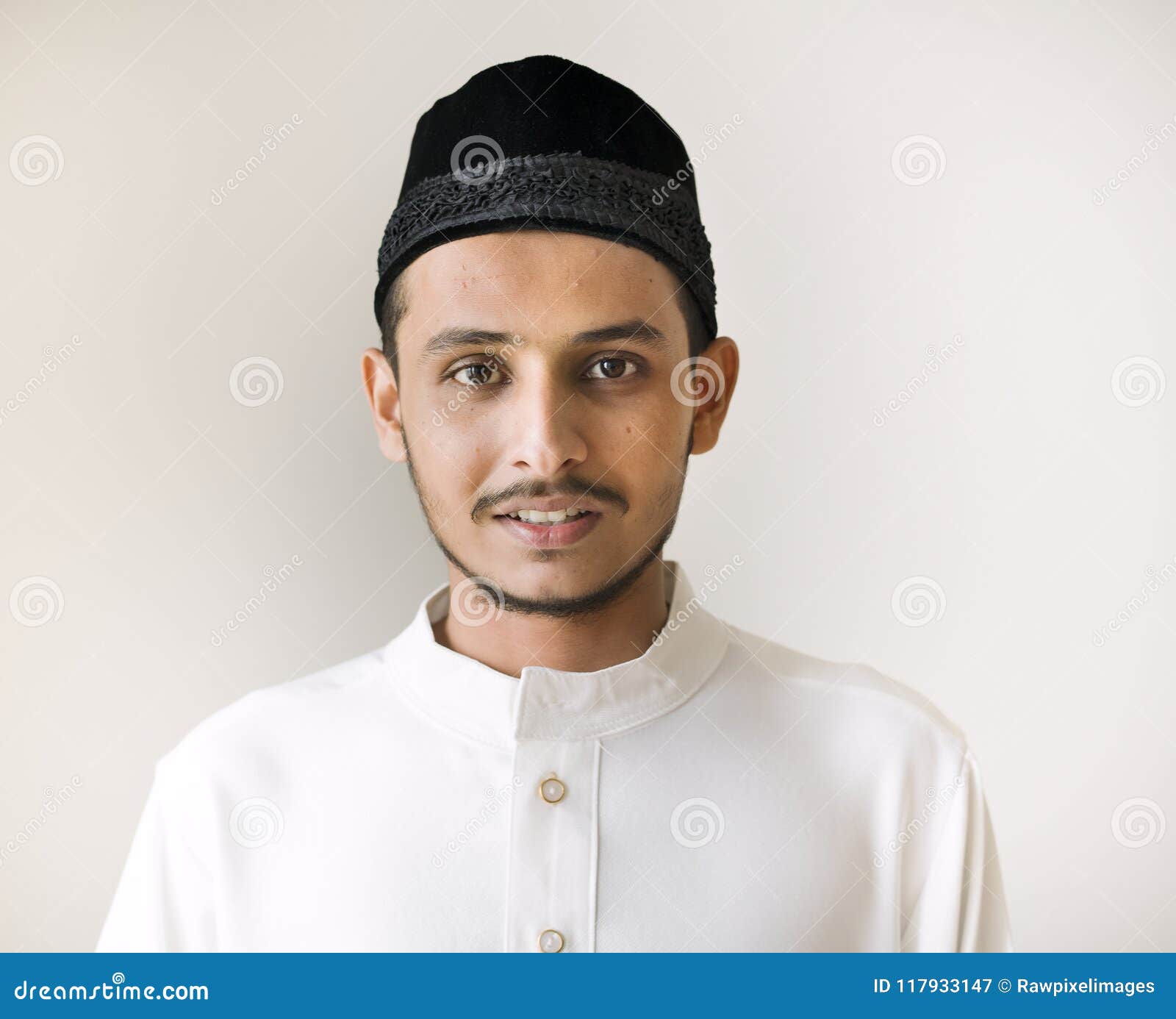 Portrait of a Muslim man stock image. Image of kufi - 117933147