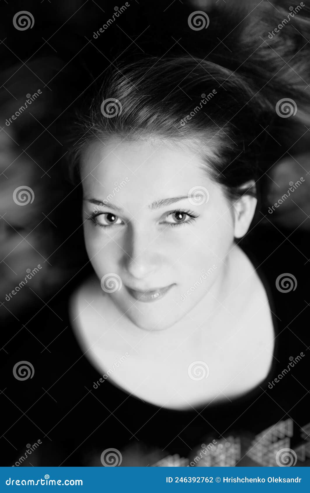 Portrait Noir Et Blanc Dune Jeune Fille Mignonne Photo Stock Image