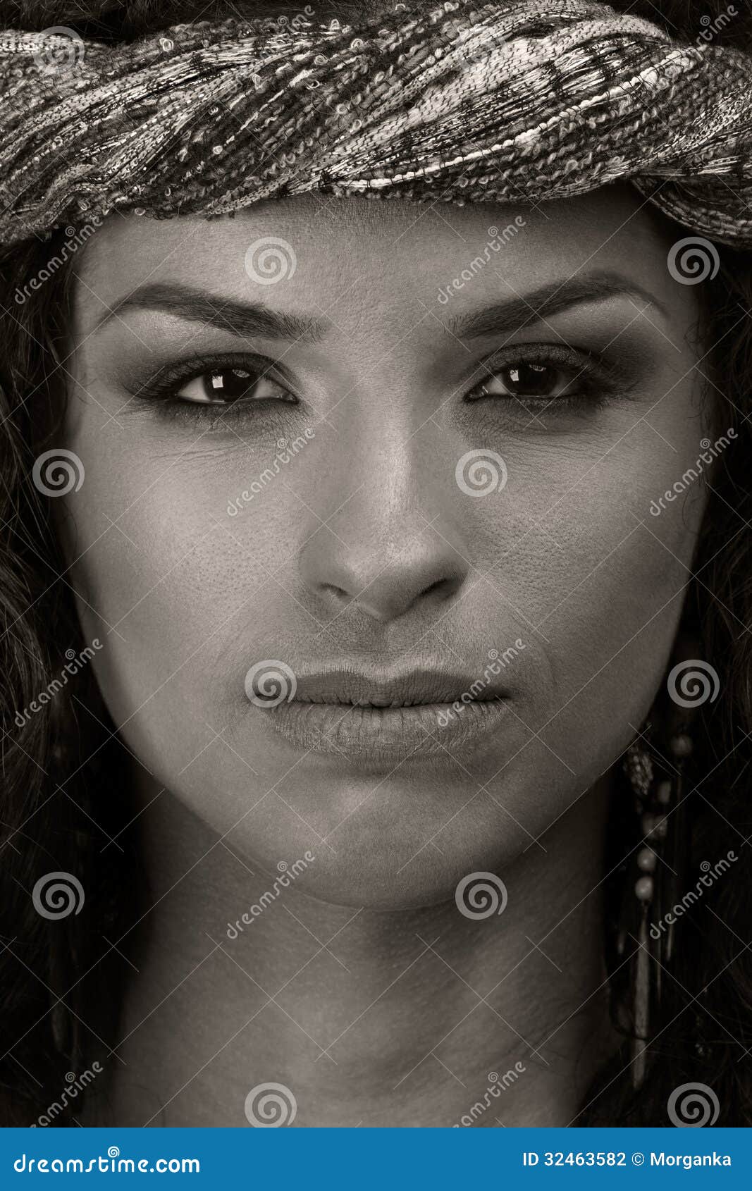 Portrait Noir Et Blanc De Jeune Fille Photo Stock Image Du Aborigène