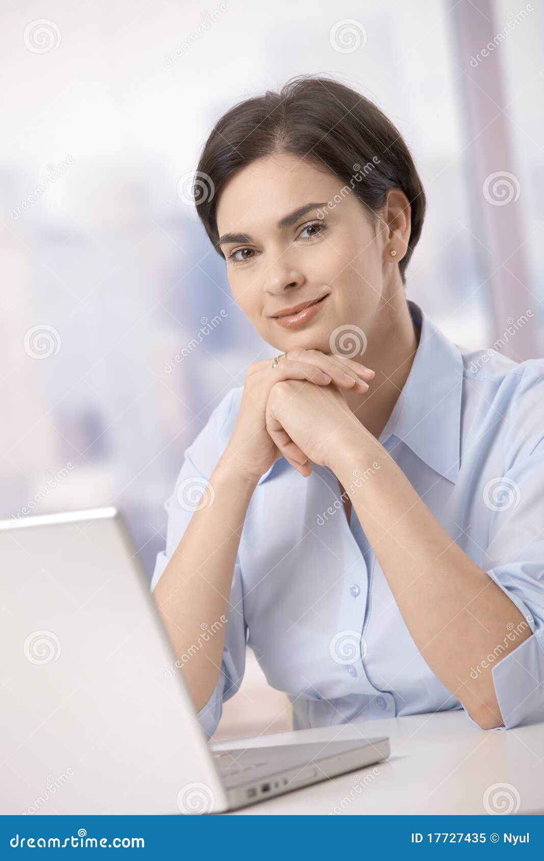 Portrait of office worker stock image. Image of notebook - 17727435