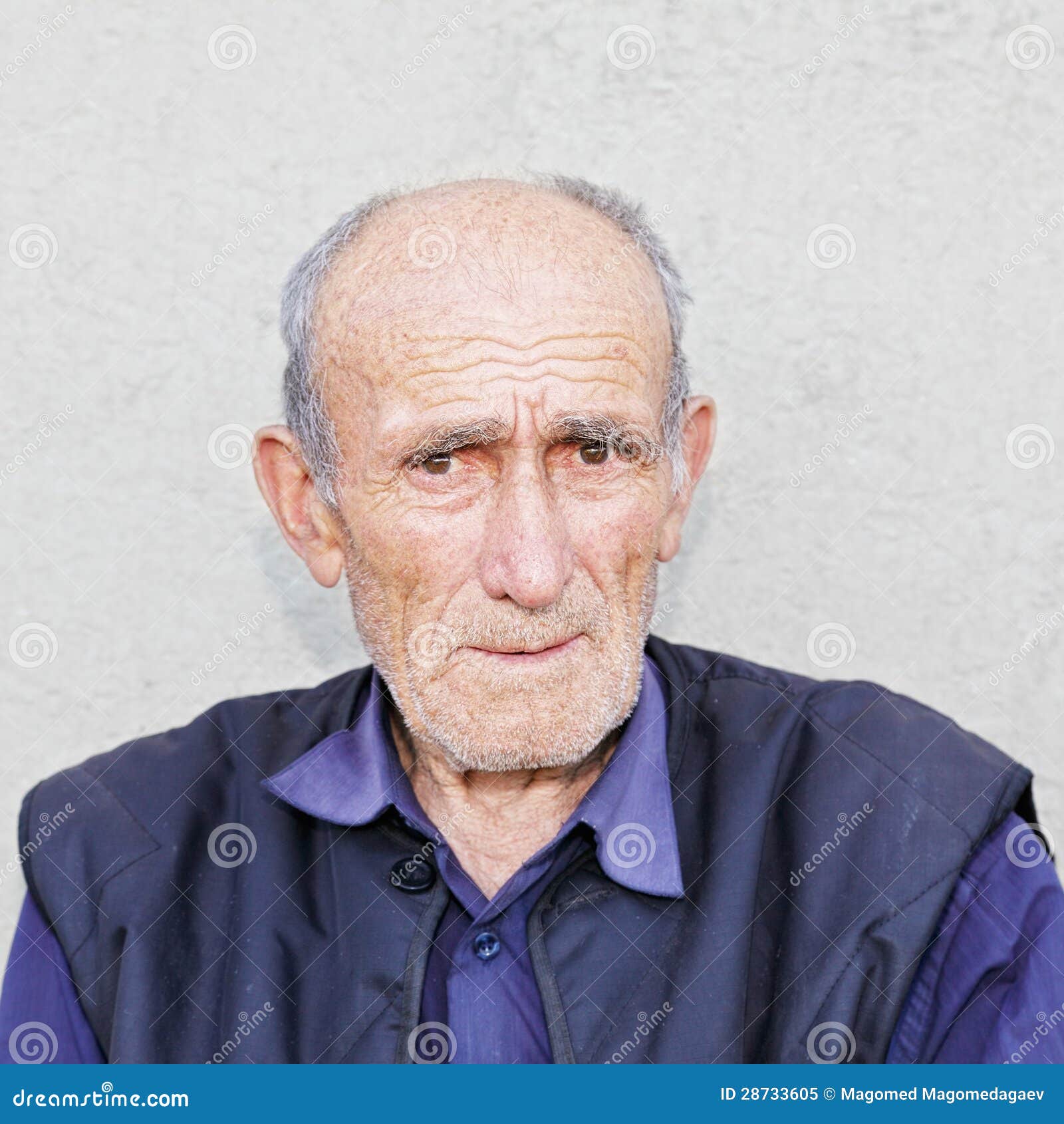 Portrait of old hoary man stock image. Image of shoulders - 28733605